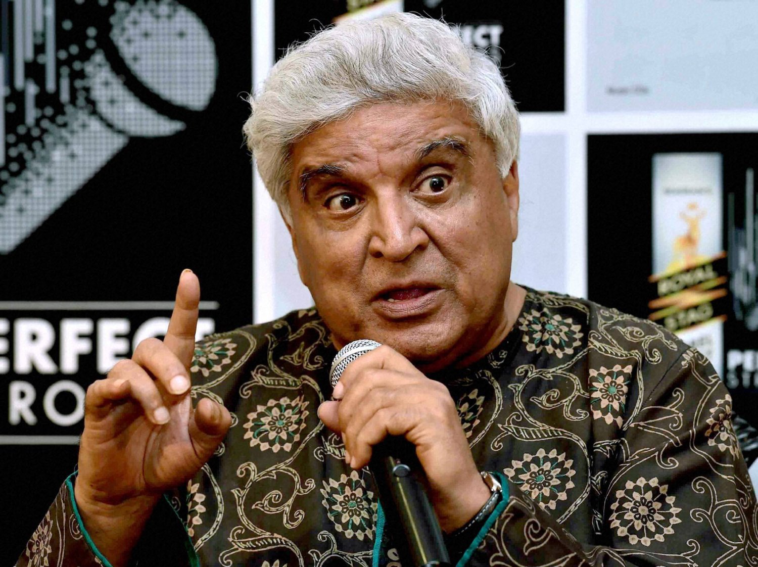 Javed Akhtar Reacts to Viral AI Fake Video | Deepfake Controversy ...