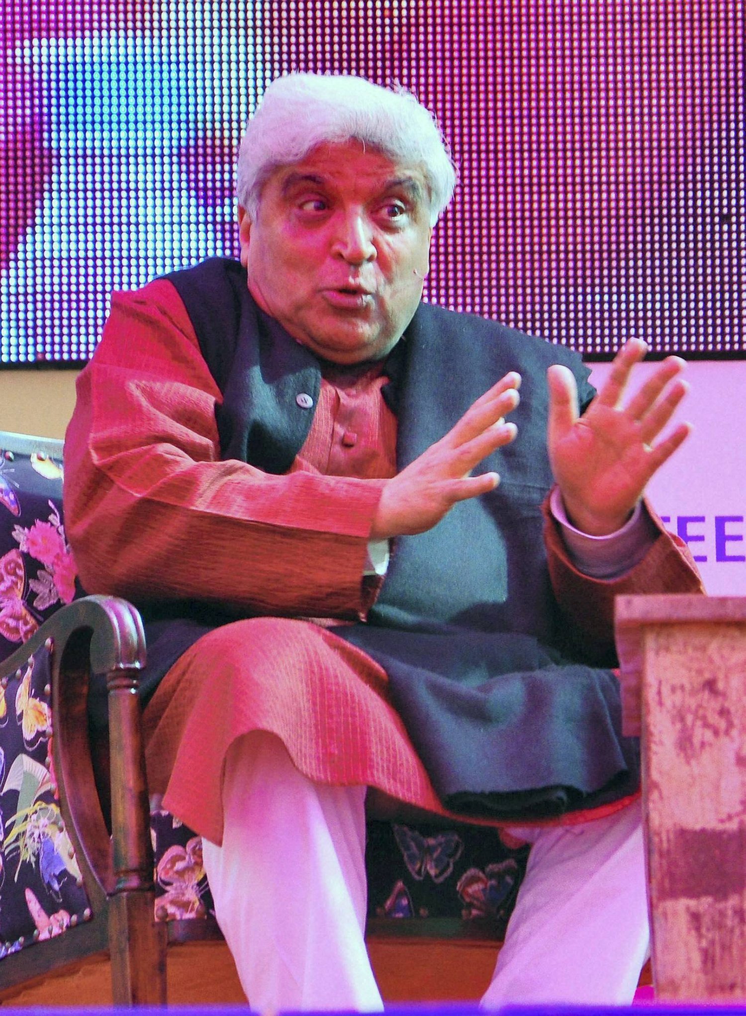 Javed Akhtar Reacts to Viral AI Fake Video | Deepfake Controversy ...