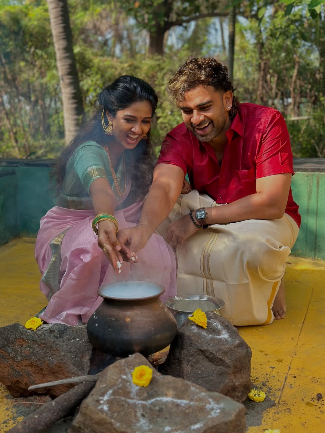 Keerthi Pandian & Ashok Selvan: மாமியார் வீட்டில் பொங்கல் கொண்டாடிய ...