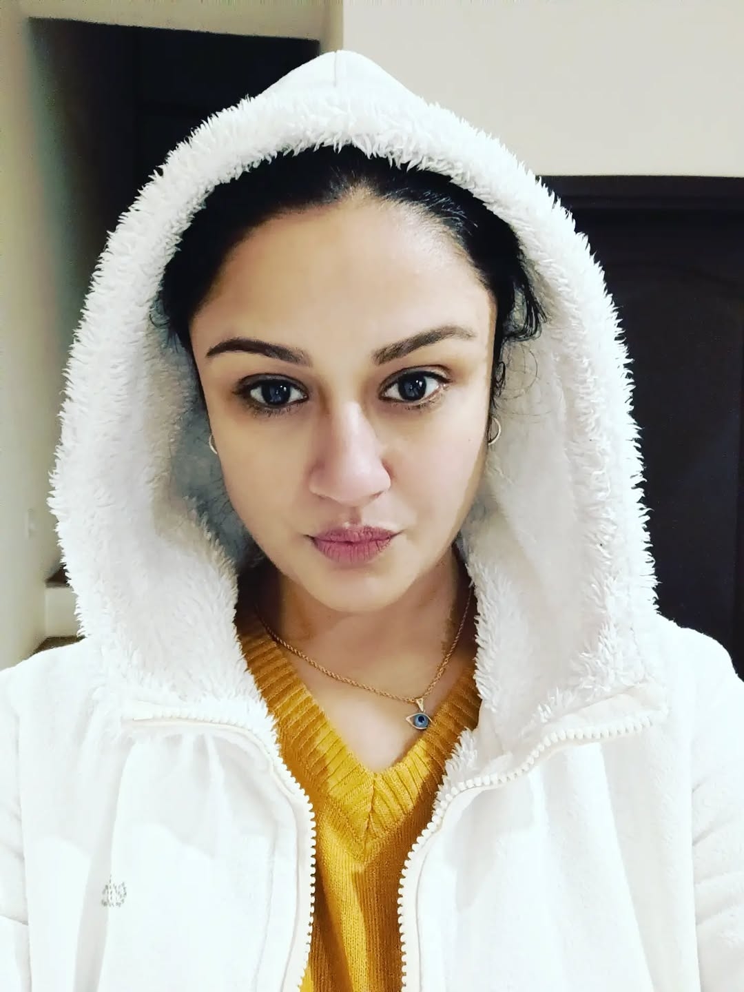 செல்வராகவன் முன்னாள் மனைவி சோனியா அகர்வாலை பாருங்க.. எந்த ட்ரெஸ்ஸிலும் ...