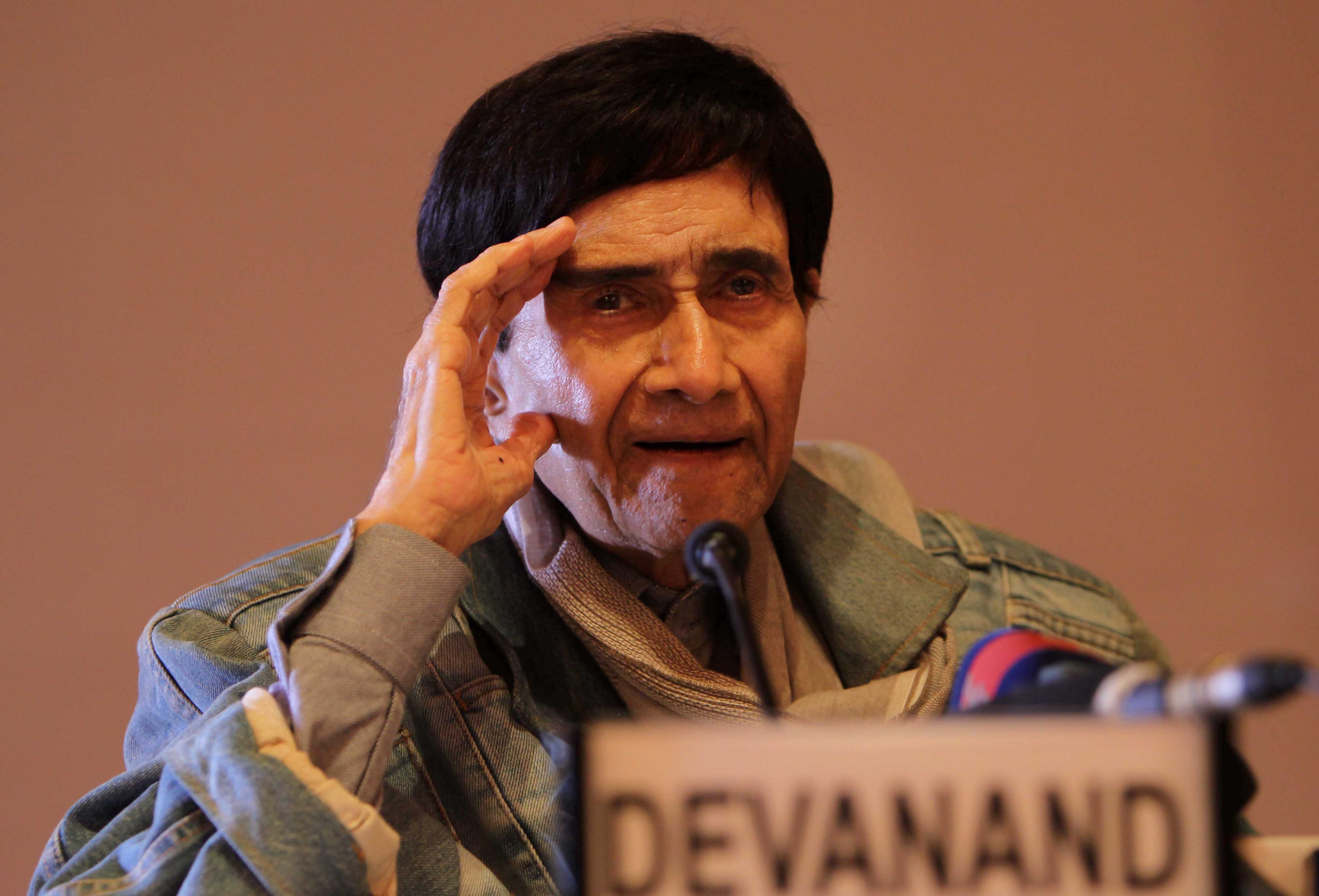 Dev Anand and the Awkward Jalsa Incident Revisited | When a Bollywood ...