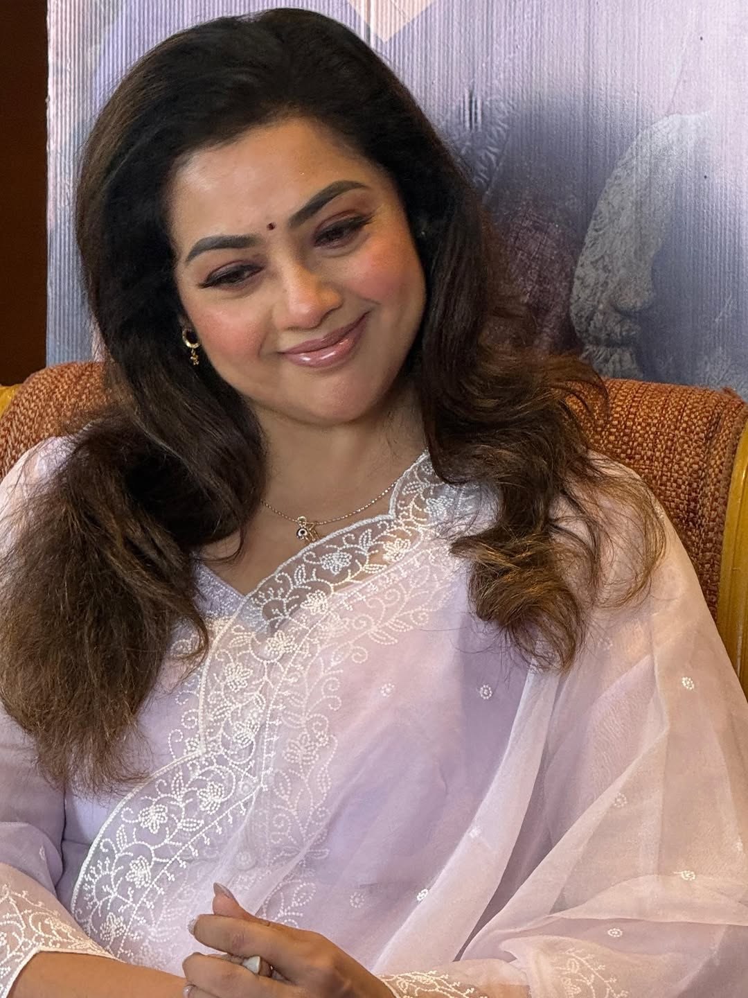 மீனாவுக்கு வயதே ஆகாதா?.. இன்னமும் அதே இளமை, க்யூட்னெஸ்.. யாரும் ...