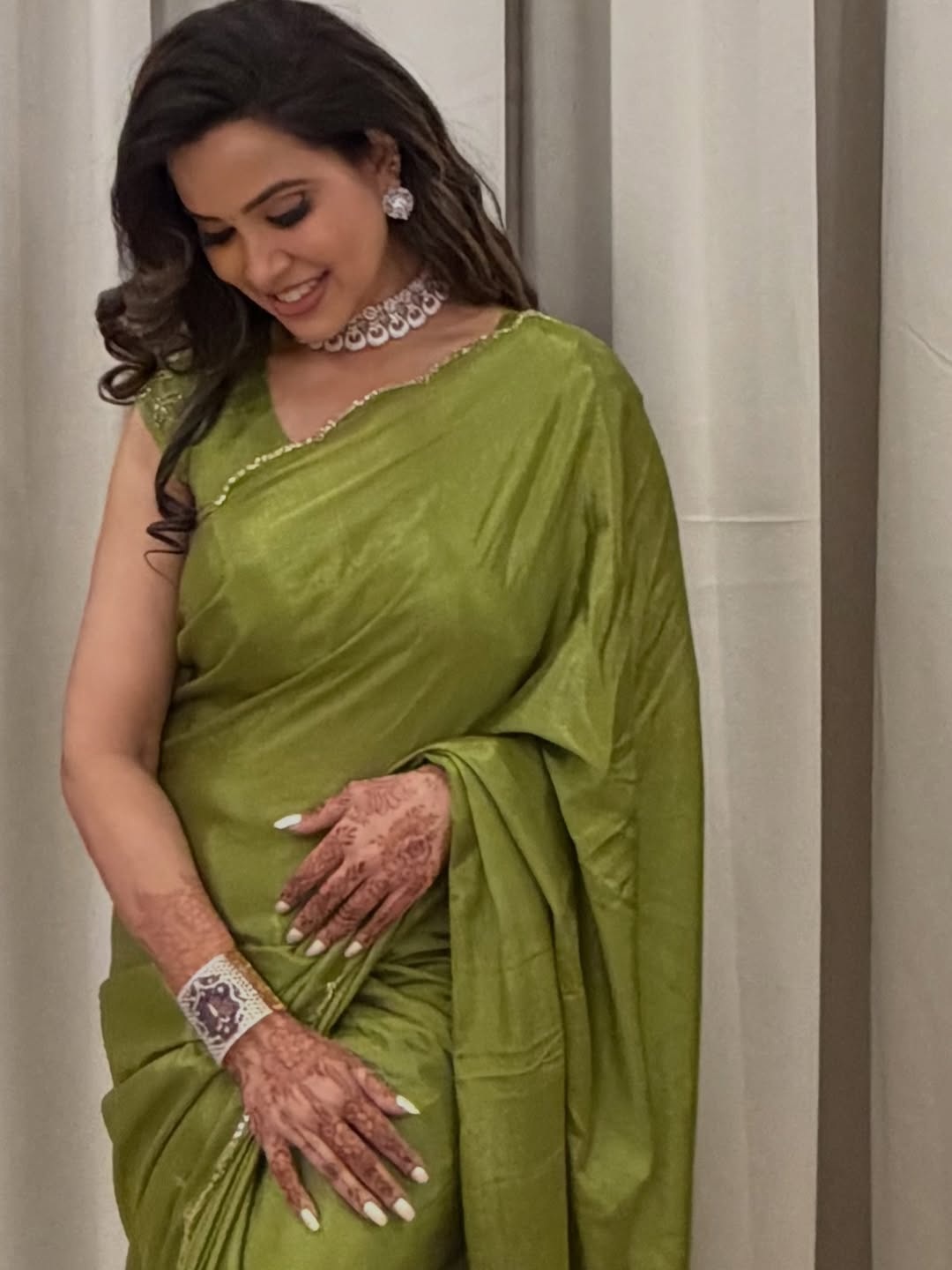 ரெடின் கிங்ஸ்லி - சங்கீதா ஜோடி சூப்பர்.. யப்பா மேட் ஃபார் ஈச் அதர்தான் ...