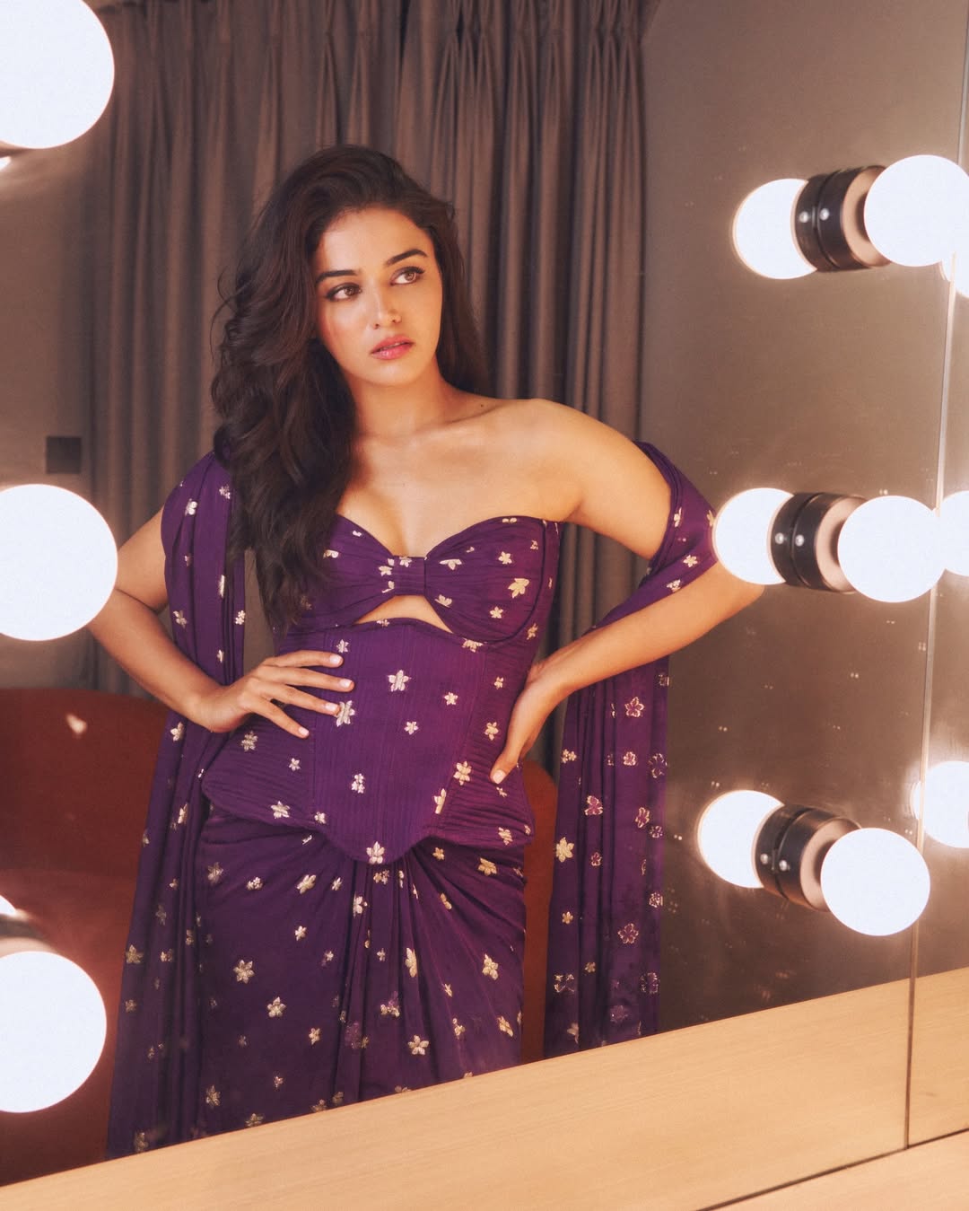 Wamiqa Gabbi: கிளாமர் டிரஸ்ஸில் மட்டும் கிடையாது.. அதையும் கடந்தது ...