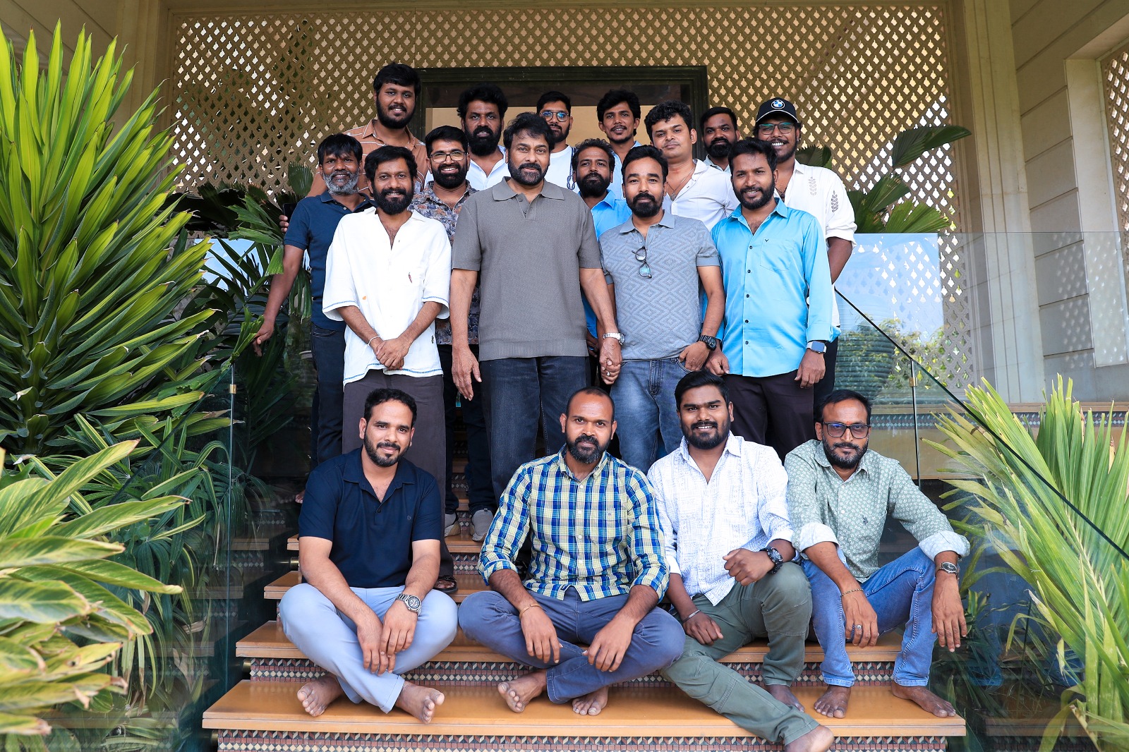 Peddi: పెద్ది పై చిరు ప్రశంసల జల్లు.. మెగా క్యాంప్‌లో సంబరాలు.. ఫోటోలు ...