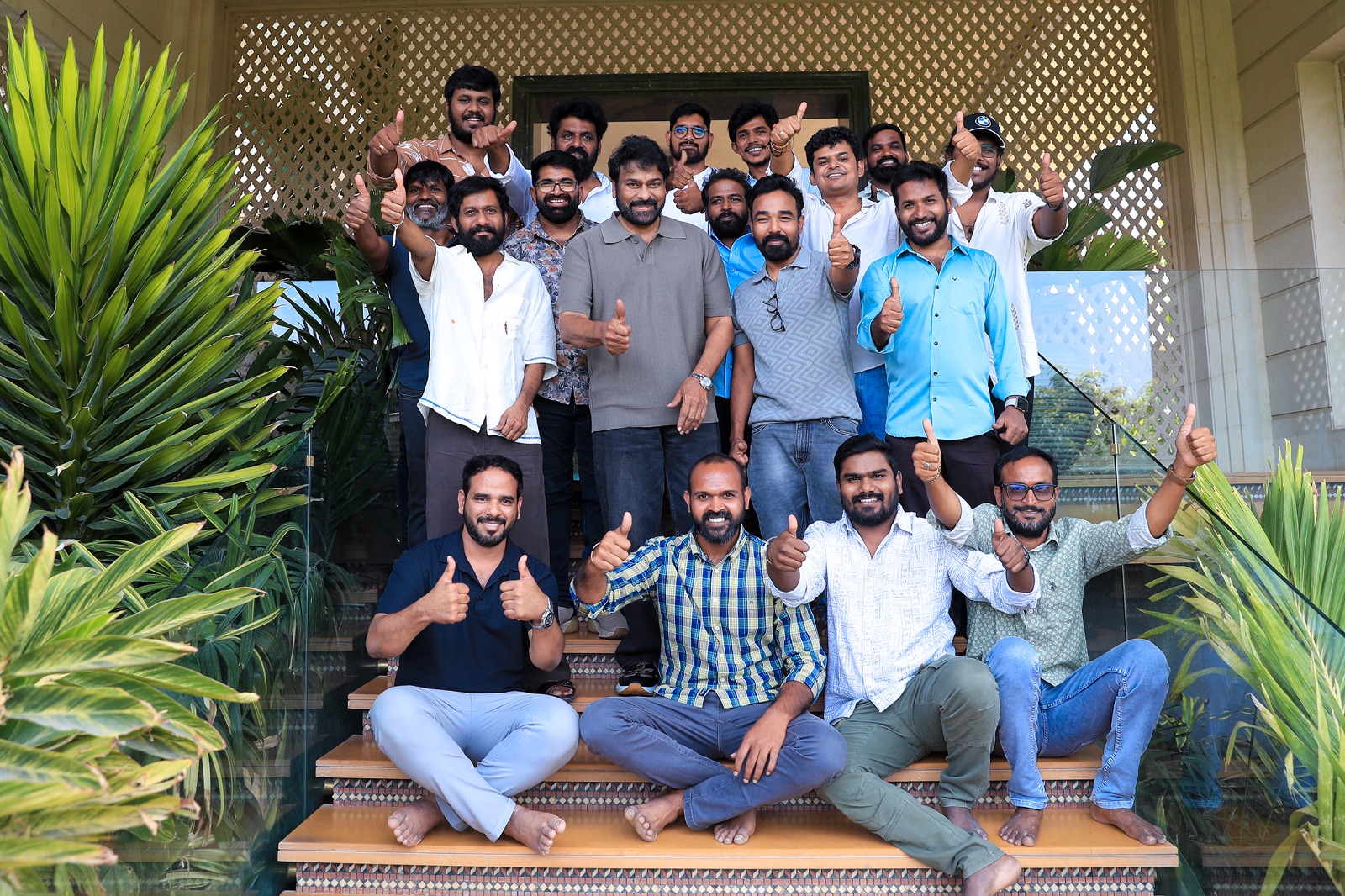 Peddi: పెద్ది పై చిరు ప్రశంసల జల్లు.. మెగా క్యాంప్‌లో సంబరాలు.. ఫోటోలు ...