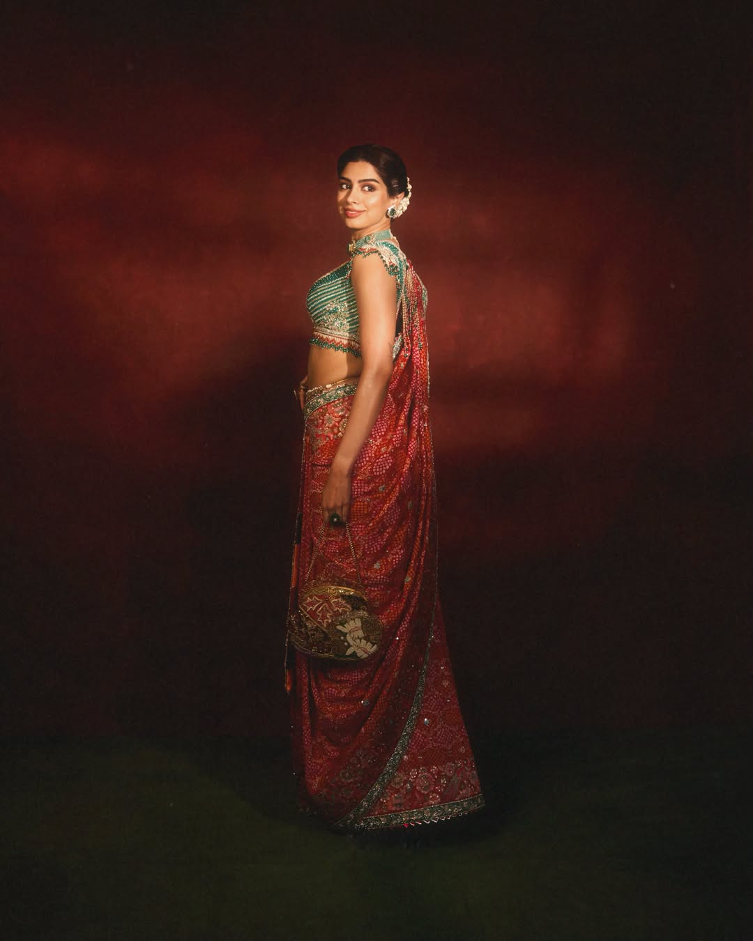 Khushi Kapoor’s Royal Lehenga Look: A Perfect Blend of Tradition and ...