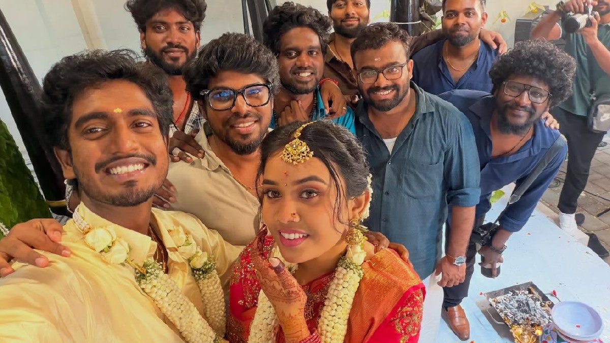 அபிஷன் ஜீவிந்த் திருமணம்.. காதலி அகிலாவுடன் கல்யாண மேடையில் செம செல்ஃபி ...