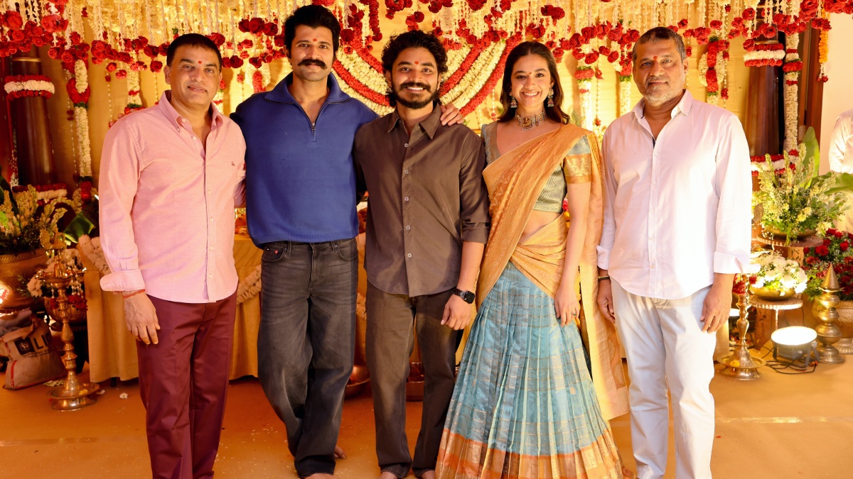 Vijay Deverakonda and Keerthy Suresh’s New Movie Launched with Pooja ...