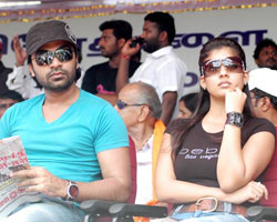 த்ரிஷாவின் நாடகமா? கடுப்பில் நயன்! | Nayan's anger on Thrisha - Tamil ...