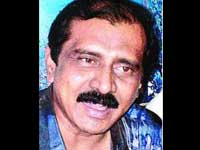 ஏற்றி விட்ட ஏணியை எட்டி உதைத்துள்ளார் வடிவேலு-ஆர்.வி.உதயக்குமார் தாக்கு ...