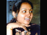 நன்றி கெட்ட குஷ்பு-நேரம் சரியில்லாத வடிவேலு: விந்தியா தாக்கு | Actress ...