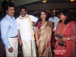 கேஎஸ் ரவிக்குமார் மகளுக்கு திருமணம்.. ரஜினி - கமல் பங்கேற்கின்றனர் ...