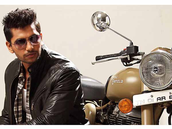 தன் மகன் தேஜ்ராஜை ஹீரோவாக களமிறக்குகிறார் நடிகர் சரண்ராஜ். | Saranraj's ...