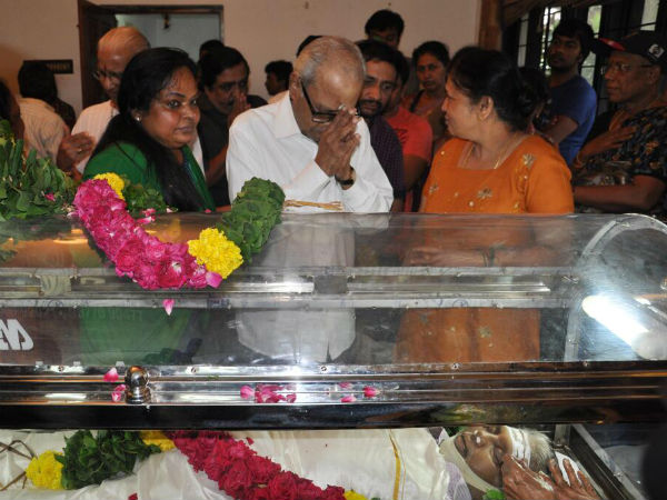 ரகுராம் மாஸ்டரின் உடலுக்கு ரஜினி, கமல், கே. பாலசந்தர், விவேக், நமீதா ...