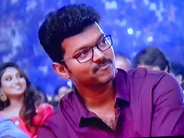 மெர்சல் ஆடியோ லான்ச்... விஜய்யை இப்படி நெளிய வச்சுட்டீங்களேய்யா ...