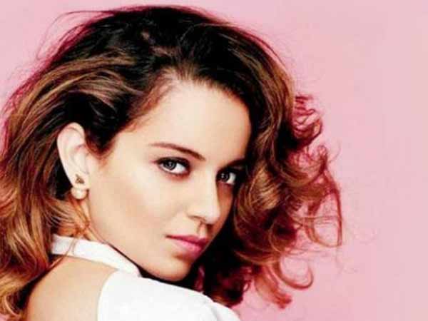 'உள்ளாடை இல்லாமல் போஸ் கொடுக்க சொன்னார்'... பிரபல இயக்குனர் மீது நடிகை ...