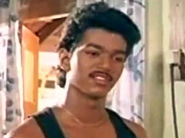 மாநிறம், பக்கத்து வீட்டு பையன் மாதிரி முகம்.. நிஜமா விஜய் பர்ஸ்ட் லுக் ...