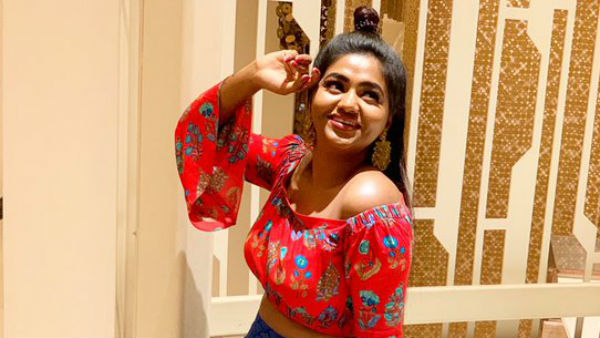 குங்ஃபூ கொண்டைல சும்மா கும்முன்னு இருக்கடா செல்லம்.. பிரபல நடிகையை மரண ...