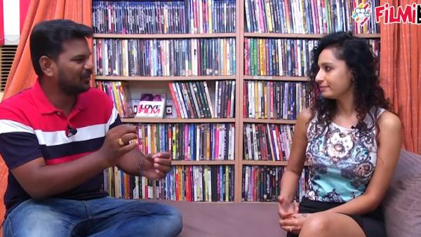 எந்த டிரெஸ் போட்டாலும் எனக்கு வல்கரா தெரியாது.. பிரபல பாடகி வினைதா ஜாலி ...