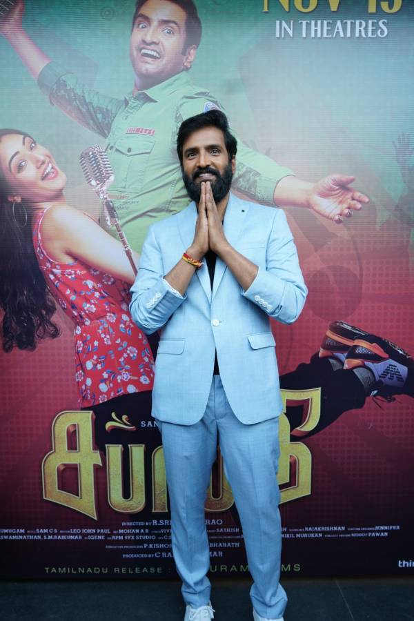 சபாபதி விமர்சனம்: Sabapathy Movie Review: சந்தானம் திக்கி திக்கி பேசும் ...