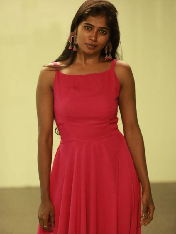 லீட் ரோல் கிடைக்கறது ரொம்ப சந்தோஷமா இருக்கு..மனம் திறந்த கருப்பு ...