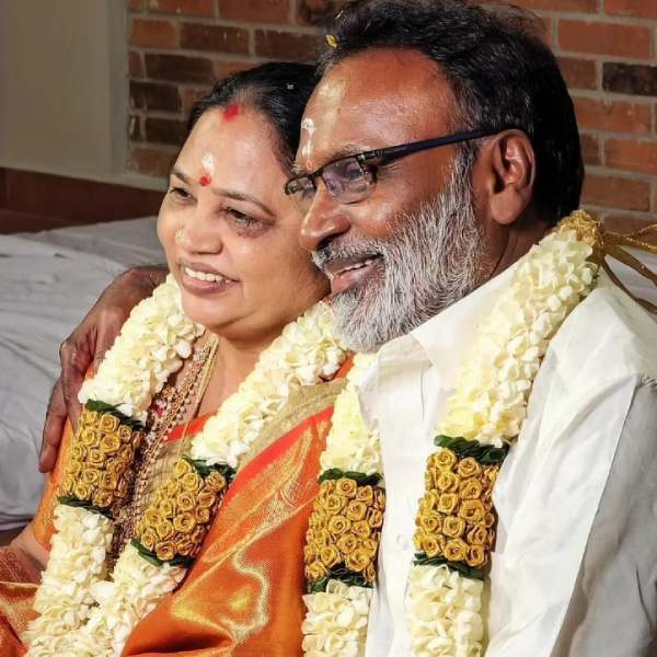 அப்பா கஸ்தூரி ராஜாவின் 70வது பிறந்தநாள்... தனியாக வந்த தனுஷ் | Dhanush ...