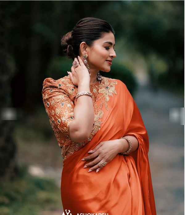 Sneha: 42 வயசுனு சொன்னா யாரும் நம்ப மாட்டாங்க… நடிகை சினேகாவின் கலக்கல் ...