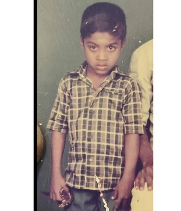 அய்யோ இது பிரதீப் ரங்கநாதன் இல்லை!.. அந்த பிக் பாஸ் பிரபலம்.. தீயாக பரவும் குழந்தைப்பருவ ...