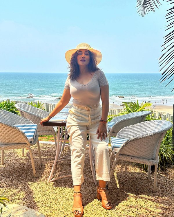 இந்த அடக்க ஒடுக்கம் எங்களுக்கு ரொம்ப பிடிச்சிருக்கு...கிரணை ...