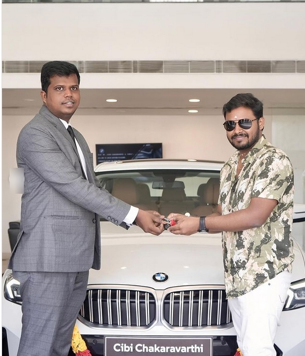 BMW கார் வாங்கிய இயக்குநர்.. எடுத்ததே ஒரே படம்.. குதர்க்கமாக கேள்வி ...