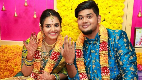 2வது திருமணத்தை முடித்த அபிஷேக் ராஜா.. மணக்கோலத்தில் மனைவியுடன் எப்படி ...