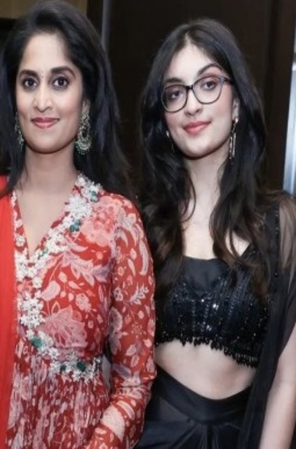 அர்ஜுன் மகள் திருமணம்.. பலரது கவனத்தை ஈர்த்த அஜித் மகள்.. ட்ரெண்டாகும் ...