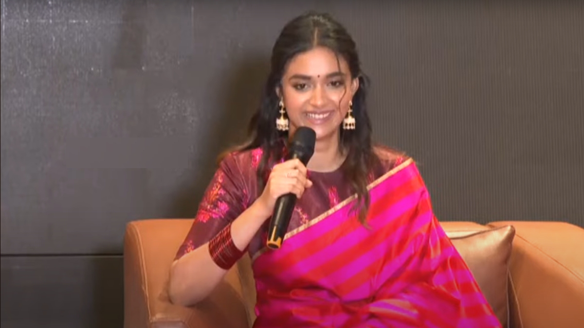 Keerthy Suresh அரசியலுக்கு வரும் ஆசை வருங்காலத்தில் வரலாம் கீர்த்தி சுரேஷ் பேச்சு Keerthy