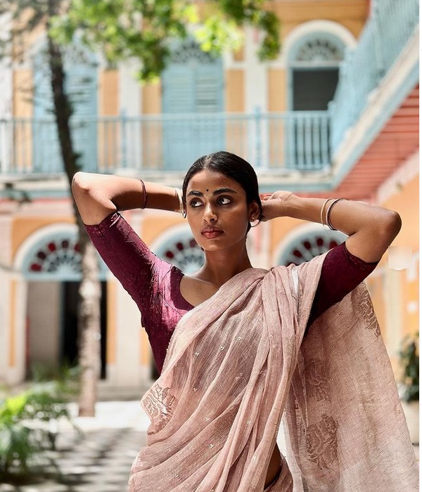 ஜாக்கெட்டே அணியாமல் நடிக்க வைத்த பா. ரஞ்சித்.. தங்கலான் நடிகை ...