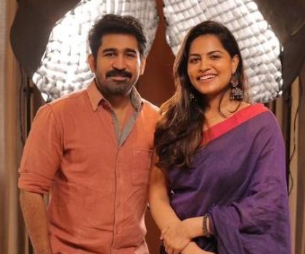 Anchor Angeline: யூடியூப்பில் மாஸ் காட்டி வரும் தொகுப்பாளினி ஏஞ்சலின்... யார் தெரியுமா? | Sun tv ...