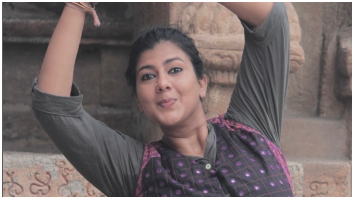 நடிகை ஸ்வர்ணமால்யா வீட்டிற்குள் திடீரென புகுந்த போலீஸ்.. நடந்தது என்ன ...