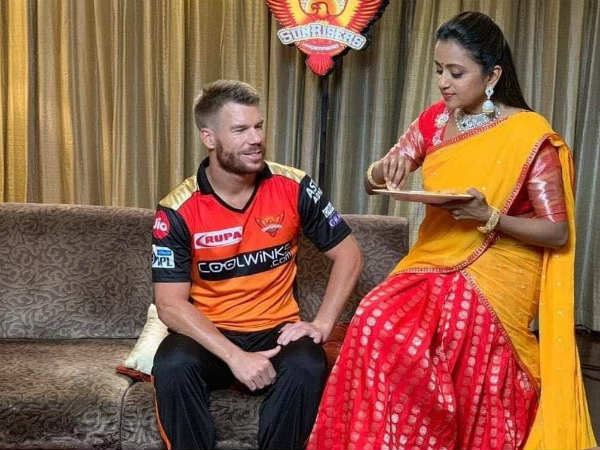 డేవిడ్ వార్నర్‌తో యాంకర్ సుమ.. స్టార్ మహిళ కప్పు అనుకున్నావా అక్క ...