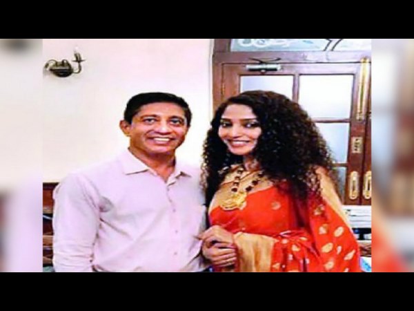 రిజిస్టర్ ఆఫీసులో రహస్యంగా హీరోయిన్ రెండో పెళ్లి... కొత్త మొగుడు ఇతడే ...