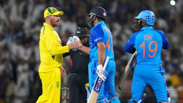 Ram charan: క్రికెట్ మ్యాచ్ తరువాత రామ్ చరణ్ ఇంట్లో ఆ స్టార్ క్రికెటర్ ...