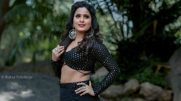 గృహలక్ష్మి లాస్య ఓవర్ డోస్ హాట్ షో: ఎద అందాలు చూపిస్తూ ఘోరంగా! | Intinti Gruhalakshmi Fame ...