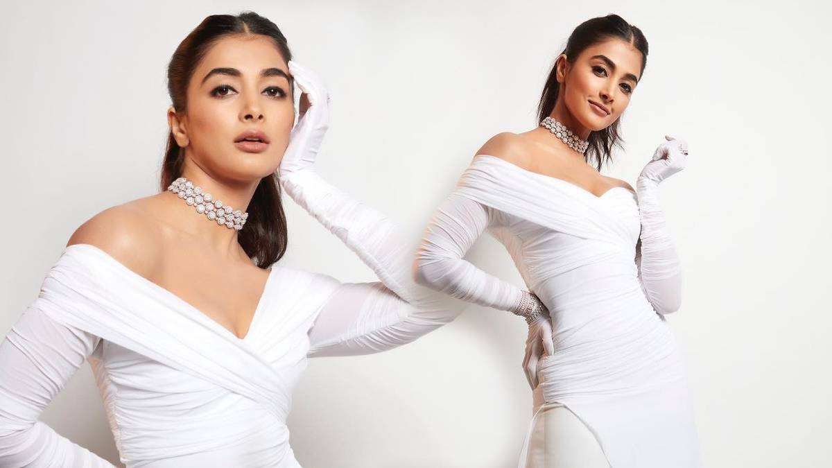 Pooja Hegde: దేవకన్యలా దర్శనమిచ్చిన పూజా హెగ్డే.. అసలైన అందాలు ...