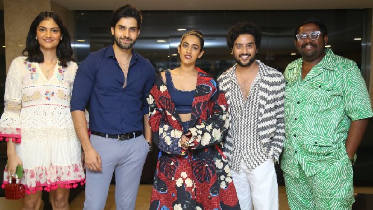 Dead Pixels Review గేమింగ్‌తో ట్రాయంగిల్ లవ్ స్టోరి.. నిహారిక కొణిదెల పెర్ఫార్మెన్స్ ఎలా ఉందంటే ...