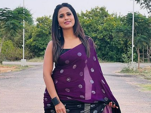 పైది విప్పేసి యాంకర్ ప్రశాంతి ఎక్స్‌పోజింగ్: తొలిసారి అలా చూపించింది బాబోయ్! | Intinti ...