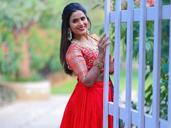 పైది విప్పేసి యాంకర్ ప్రశాంతి ఎక్స్‌పోజింగ్: తొలిసారి అలా చూపించింది బాబోయ్! | Intinti ...