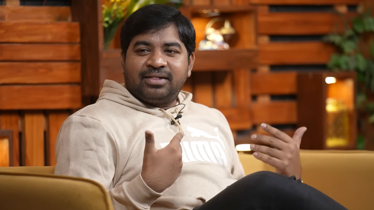 Abhinav Gomatam: ఆమెతో పీకల్లోతు ప్రేమలో అభినవ్ గోమఠం.. లైవ్‌లోనే ...