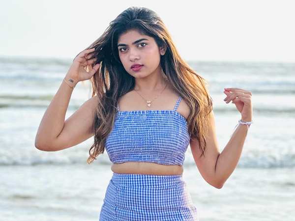 Rithu Chowdary: అతిచిన్న చమ్కీల డ్రెస్‌లో రీతూ చౌదరి చిందులు ...