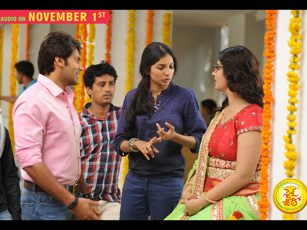 Size Zero Movie HD Wallpapers | Size Zero HD Movie Wallpapers Free ...