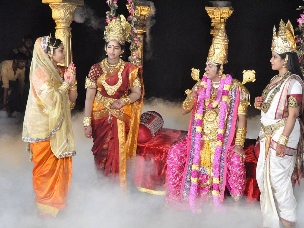 Sathi Thimmamamba Movie HD Wallpapers | Sathi Thimmamamba HD Movie ...