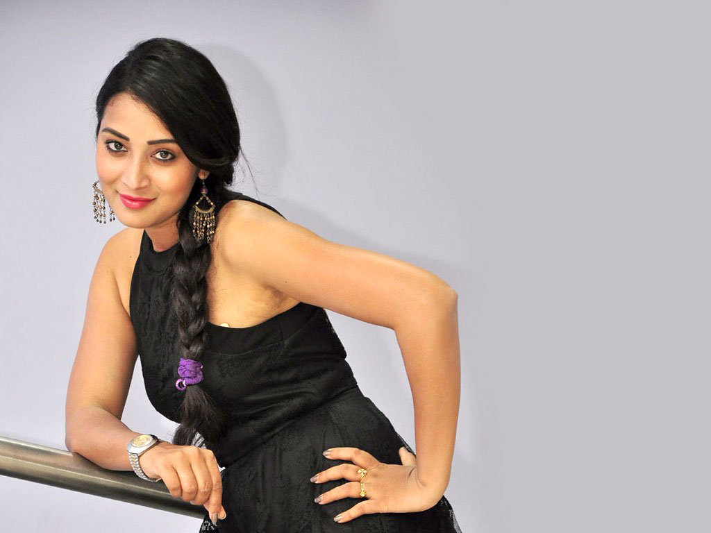 Bhanu Sri HD Wallpapers | Latest Bhanu Sri Wallpapers HD Free Download ...